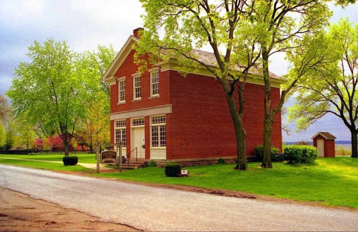 red-brick-store | Vozes Mórmons